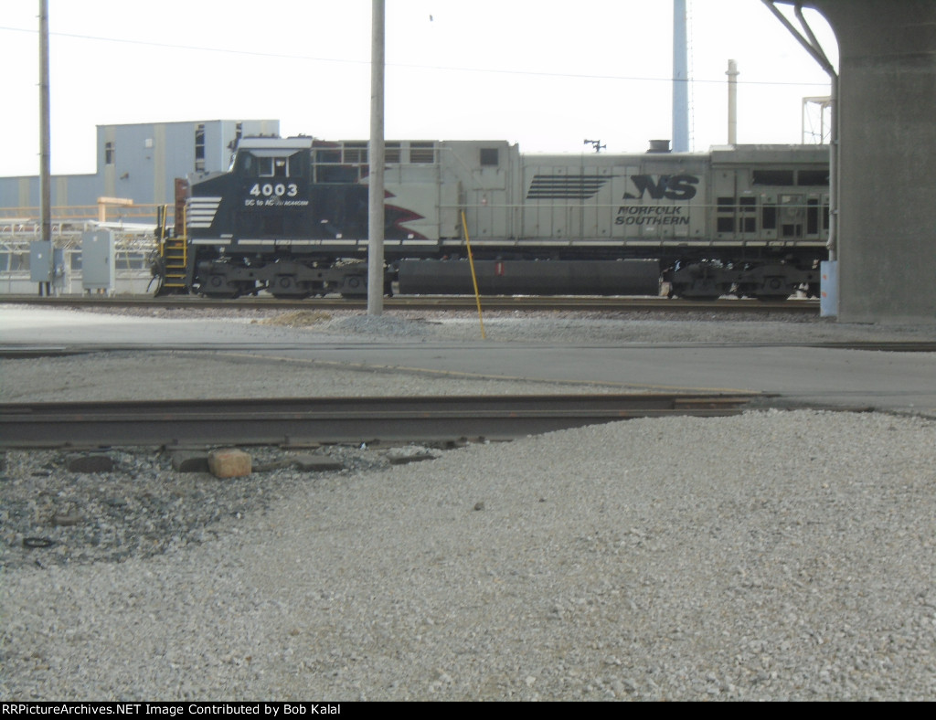 NS 4003 NS 2616 NS 2557 backing West